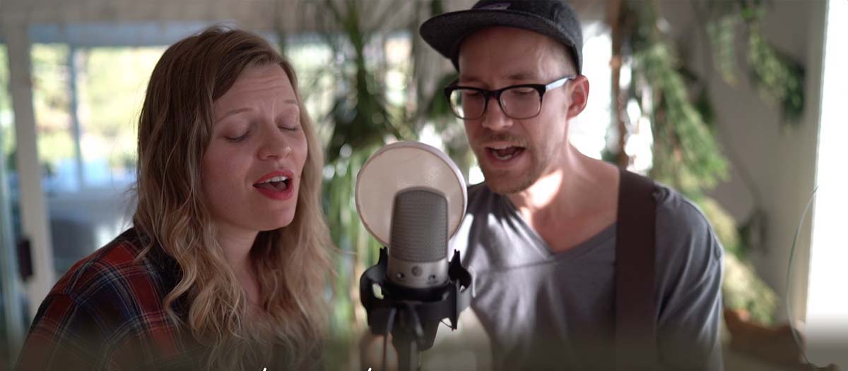 2: Lady Gaga - Shallow - Wakes